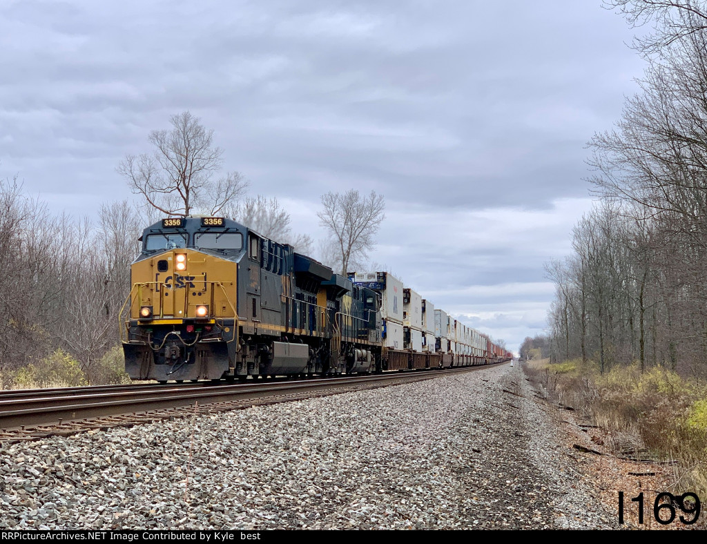 CSX 3356 on I169